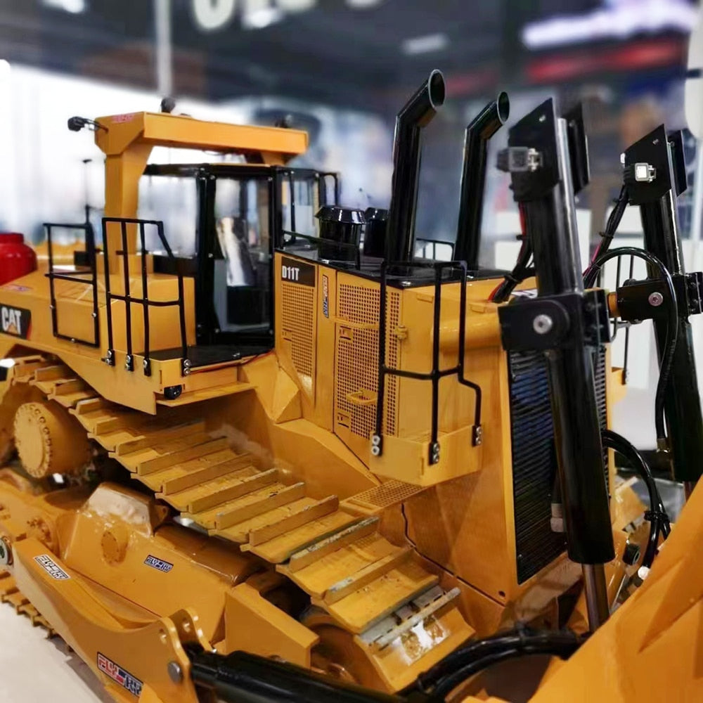 D11T Bulldozer 1/6 Heavy RC Hydraulic Bulldozer Model RTR Forklift Fu ...