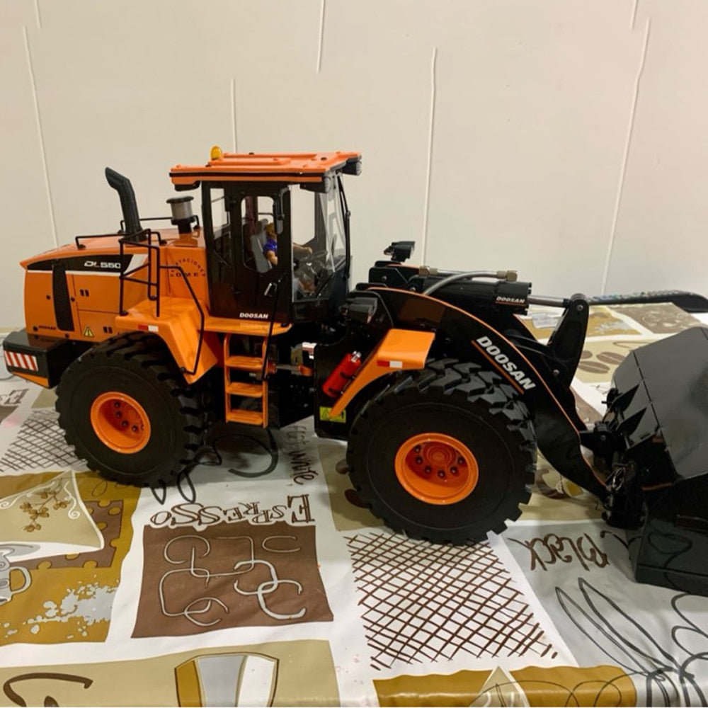1/14 RC Hydraulic Wheel Loader DOOSAN DL550 Upgraded Orange Engineeri ...
