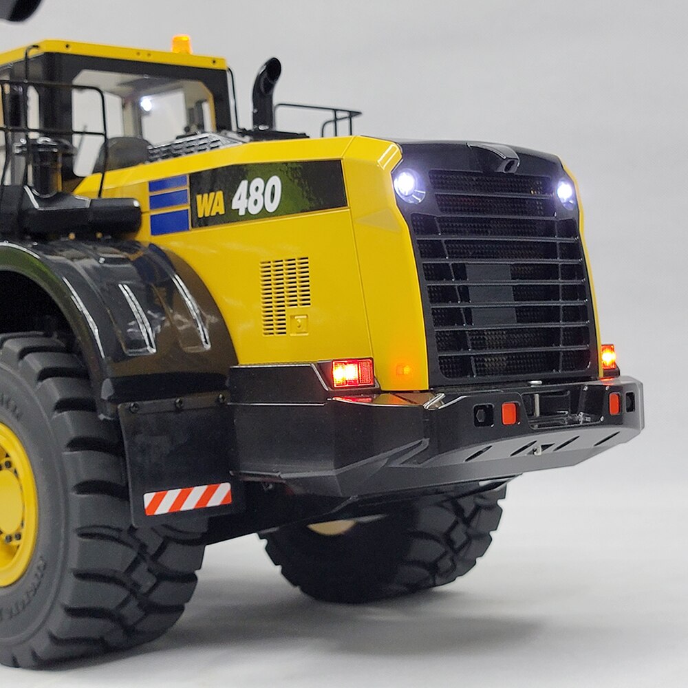 Komatsu 1/14 WA480 RC Hydraulic Loader Wheeled Metal Loader Model wit ...